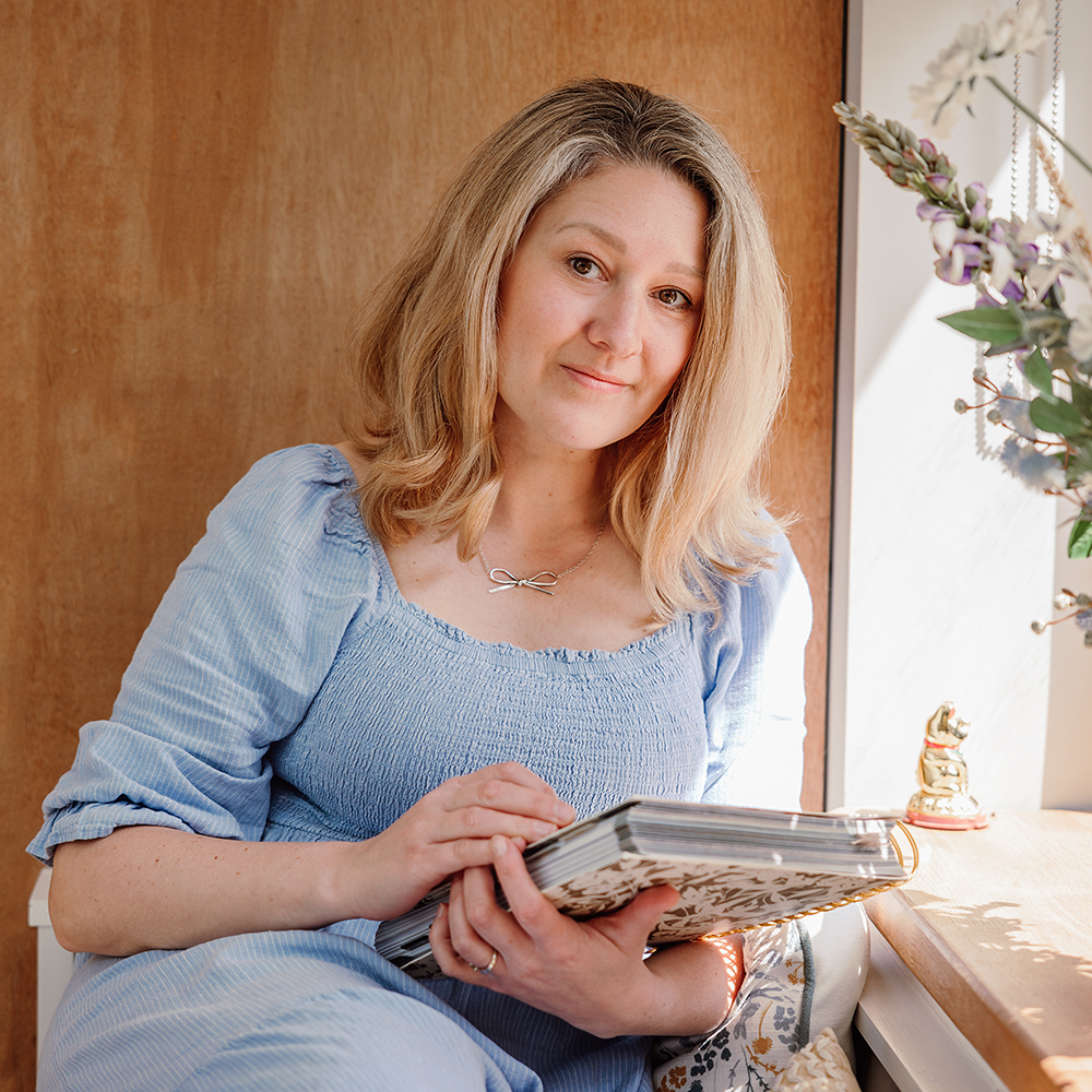 Contact – Ania Marta Art -Illustration, Surface Pattern Design, Mixed Media